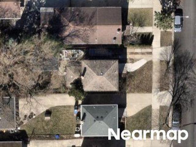 N Neenah Ave