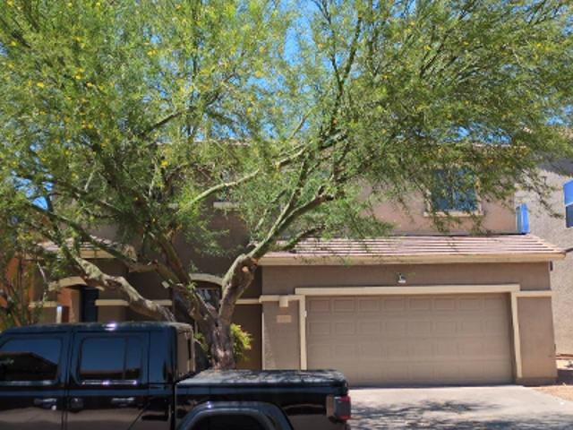 N Nestled Hummingbird Ln