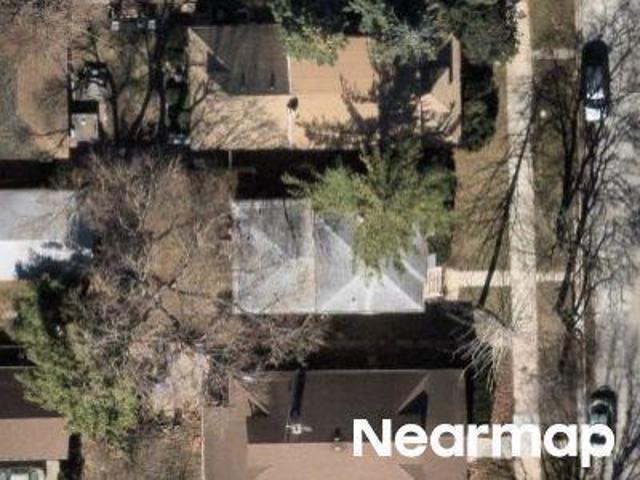 N New England Ave