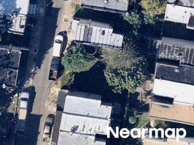 N Newkirk St