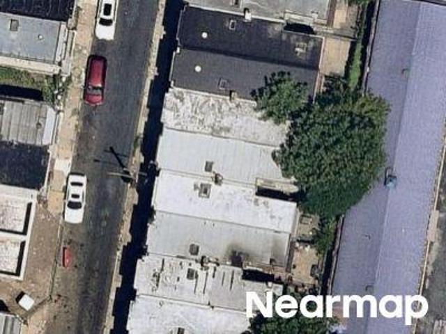 N Newkirk St