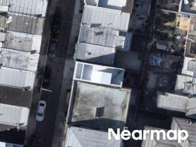 N Newkirk St