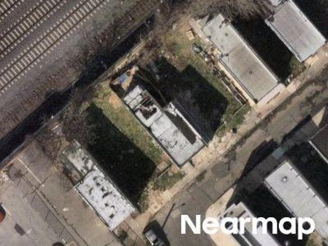 N Newkirk St