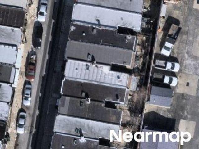 N Newkirk St