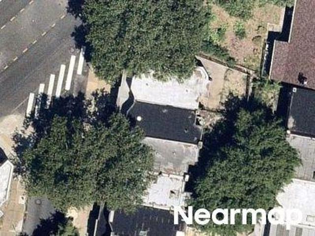 N Newkirk St