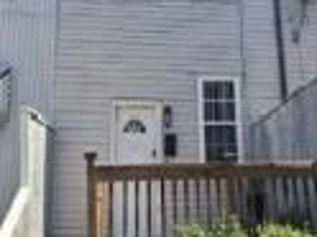 N Newstead Ave # 2