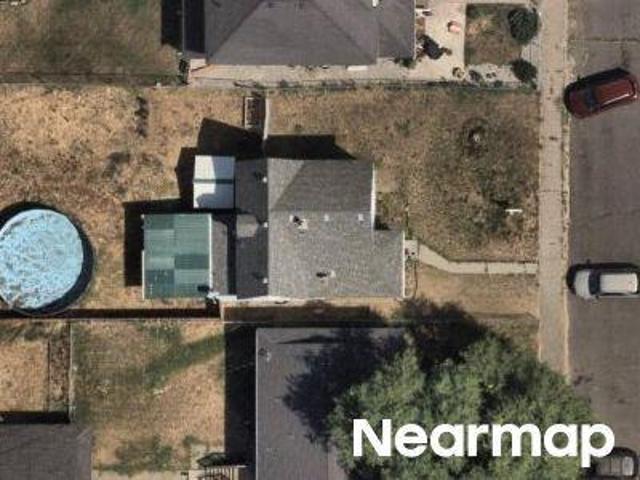 N Nevada St