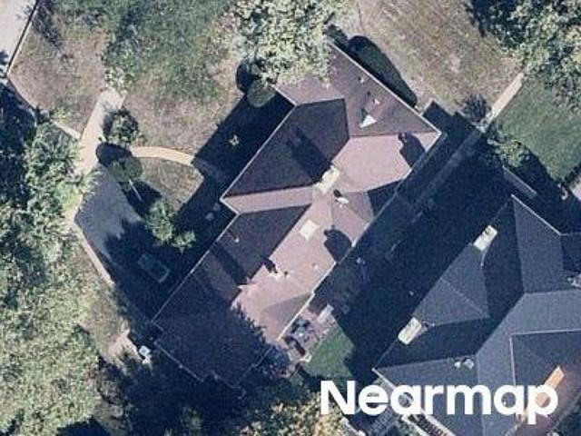 N Nickerson Ave