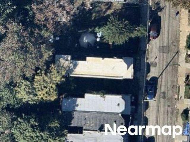 N Norwood St