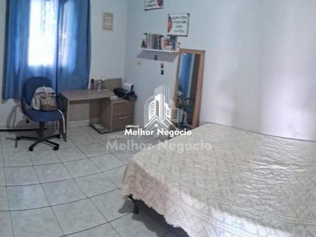 Não aceita financiamento Sobrado com 3 quartos + casa de fundo com 2 quartos à venda em Sta Bárbar
