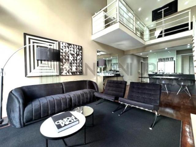 Não perca a oportunidade de adquirir este magnífico LOFT completamente mobiliado nos Jardins! Com um