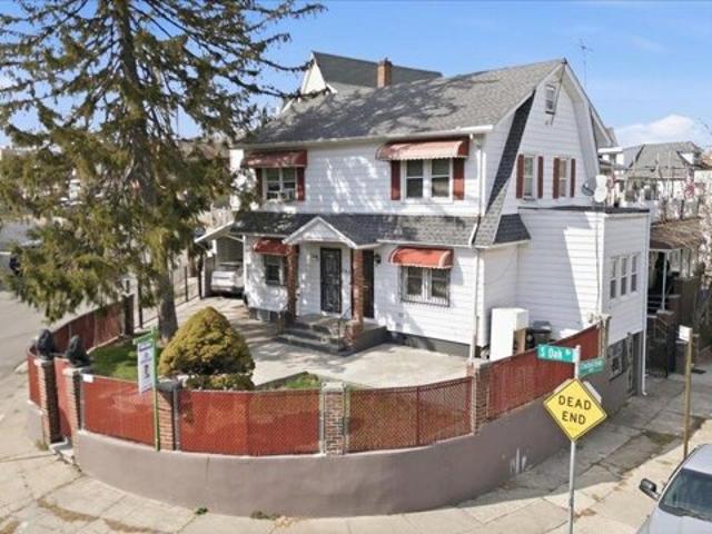 N Oak Dr, Bronx, Home For Sale