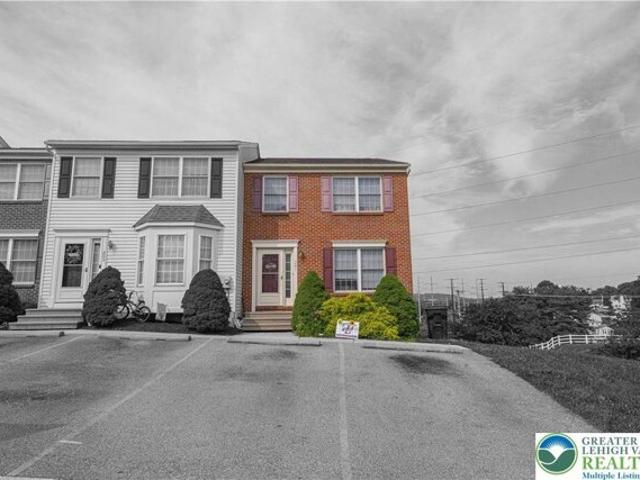 N Oak St, Freemansburg, Home For Sale