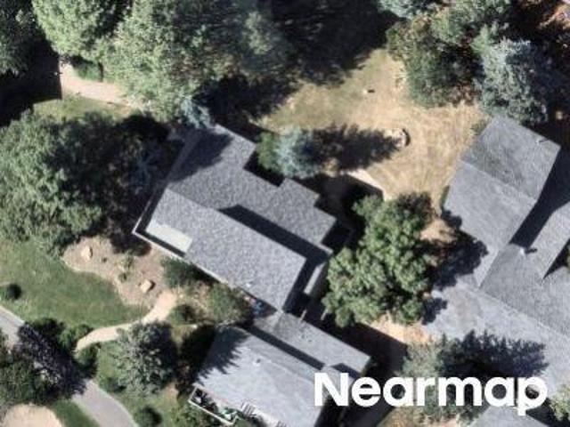 N Oakmont Dr