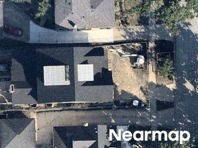 N Oaklawn Ave