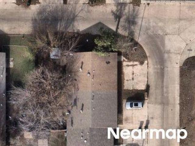 N Oaks Ave