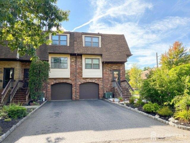 N Oaks Blvd, North Brunswick, Home For Sale