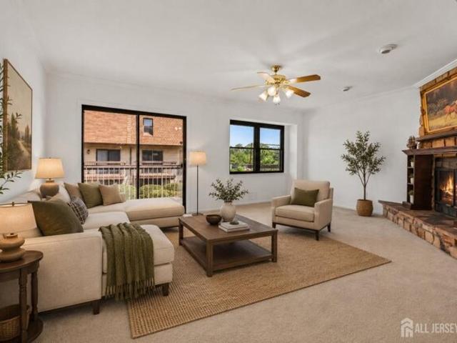 N Oaks Blvd, North Brunswick, Home For Sale