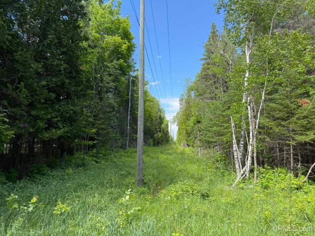 N. of 6414 H33 Road