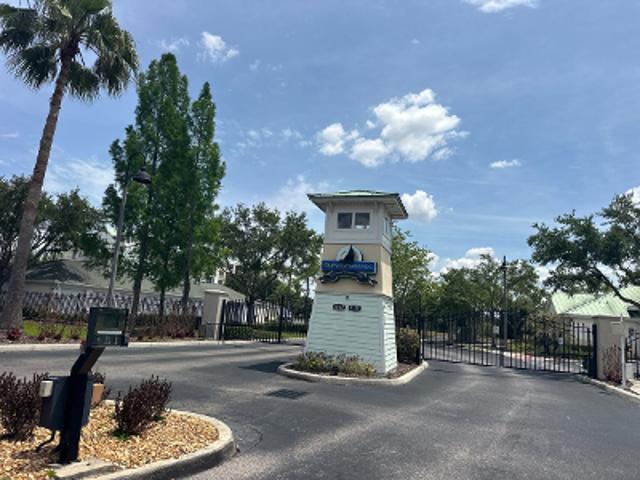 N Orange Blossom Trl Unit 208