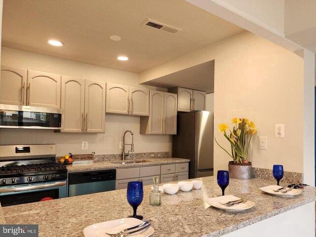 N Armistead St Apt T, Alexandria, Condo For Sale
