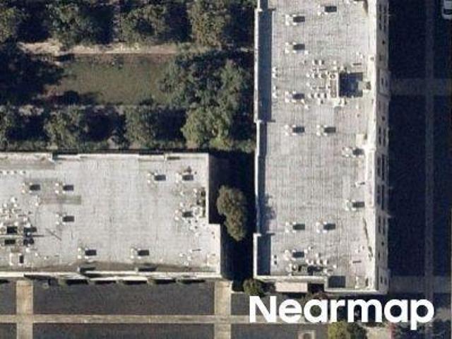 N Bush St