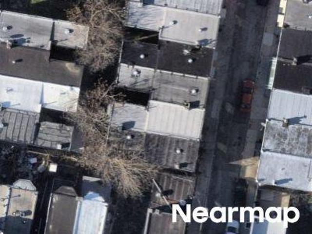 N Bailey St