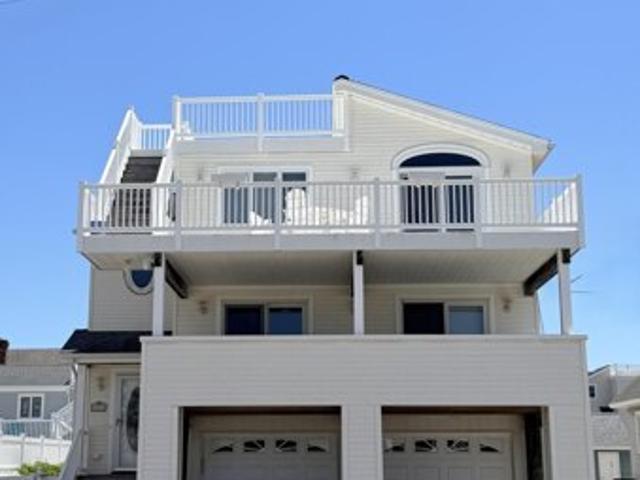 N Barnegat Ave, Surf City, Home For Sale