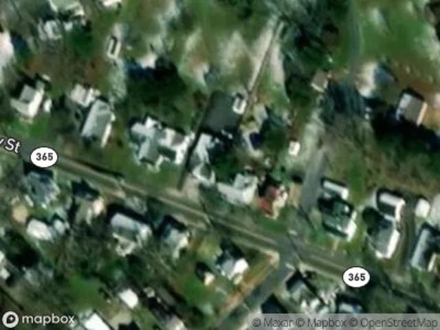N Bay St