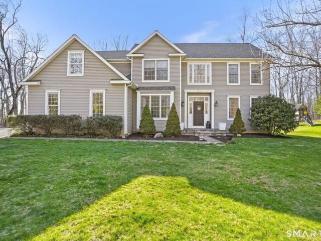N Beech Tree Rd, Brookfield, Home For Sale