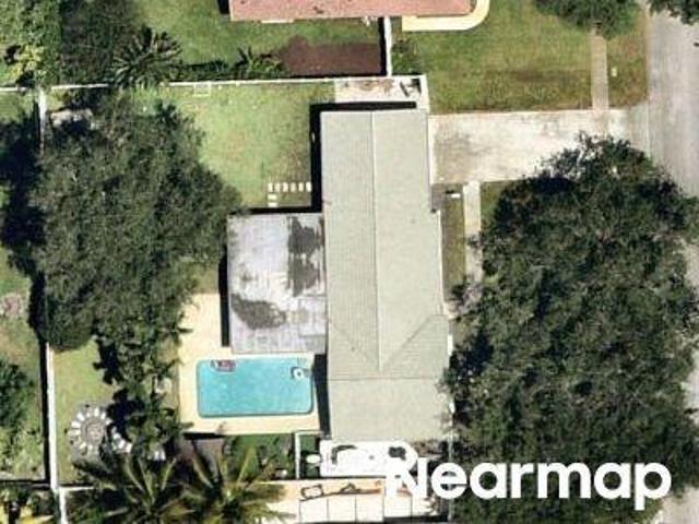 N Bel Air Dr