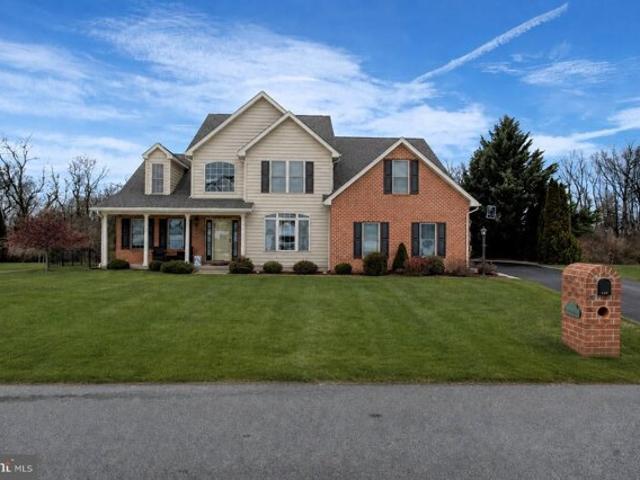 N Blackberry Ln, Fayetteville, Home For Sale