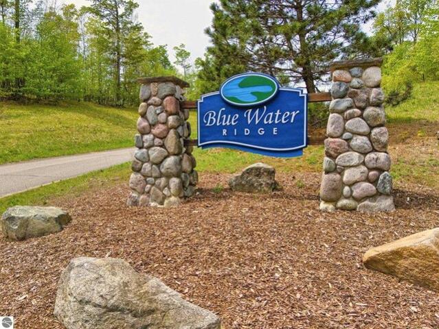 N Blue Water Ct Lot,suttons Bay, Plot For Sale