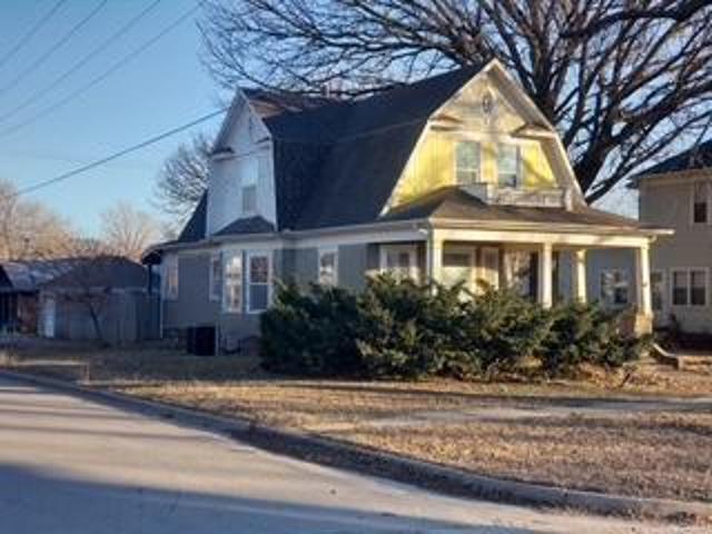 N Bluff Ave