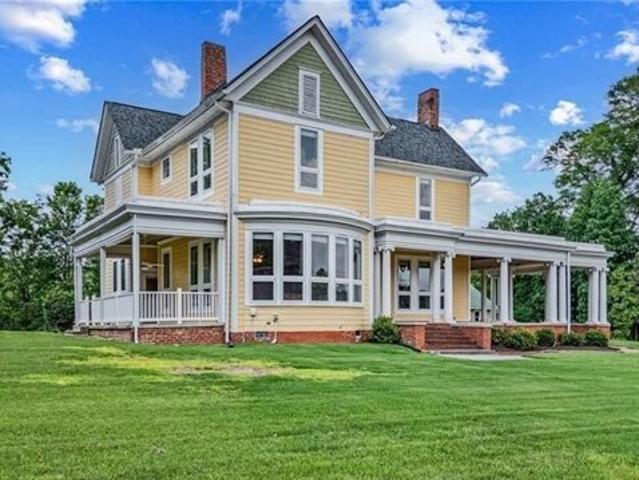 N Broad St, Commerce, Home For Sale