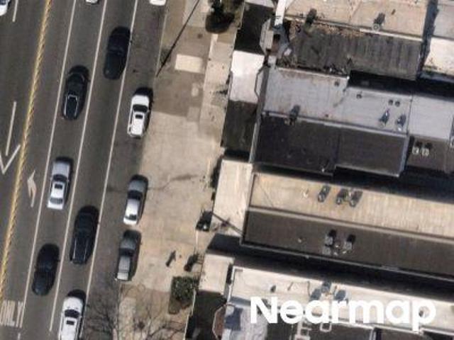 N Broad St
