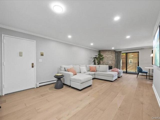 N Broadway Apt,white Plains, Condo For Sale