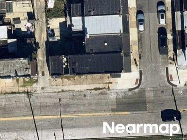 N Curley St