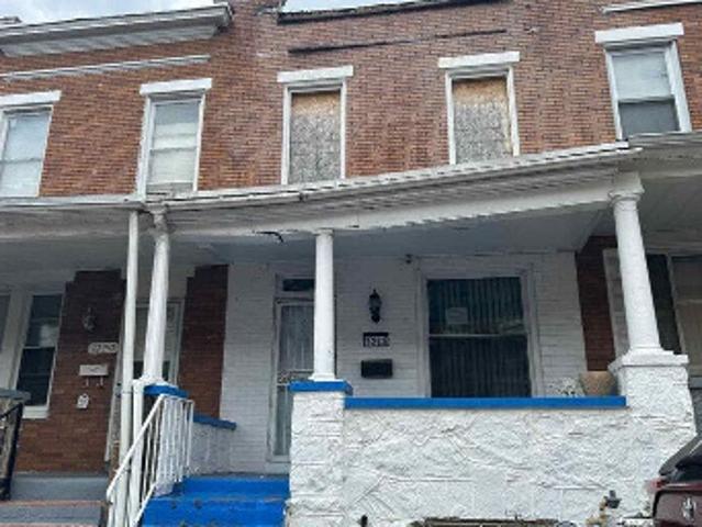 N Curley St