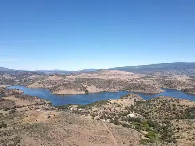 N. California Land for Sale, 2.5 acres, near Hornbrook