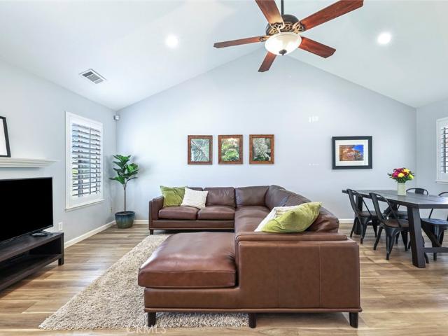N Cedar Avenue 109