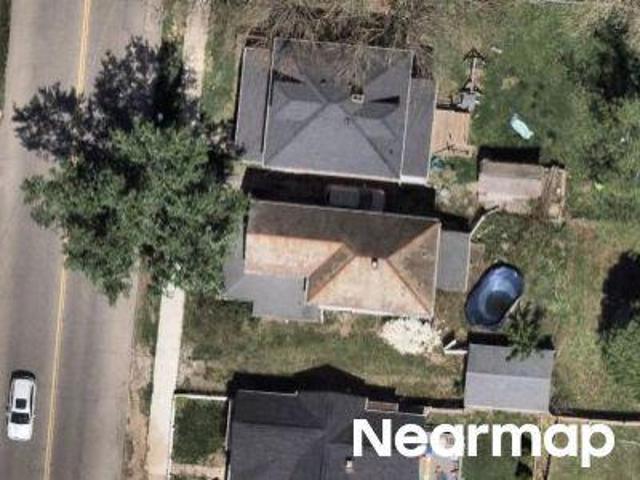 N Cedar St