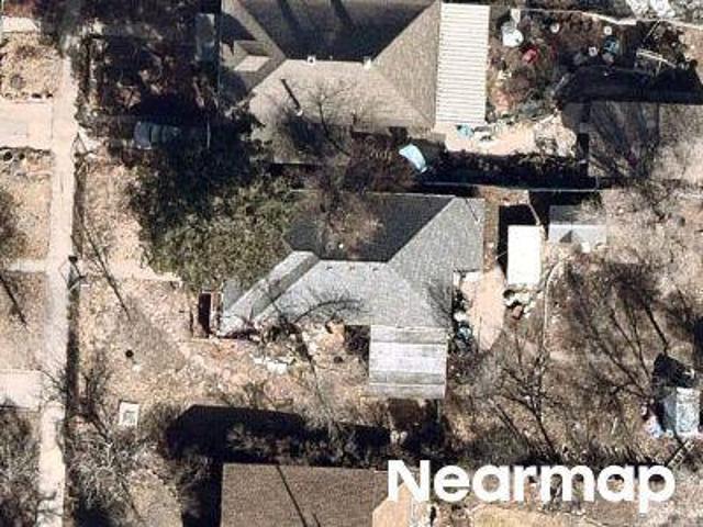 N Cedar St