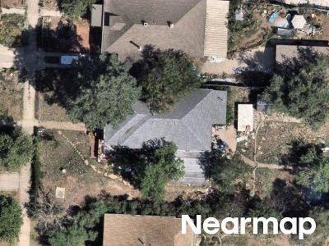 N Cedar St