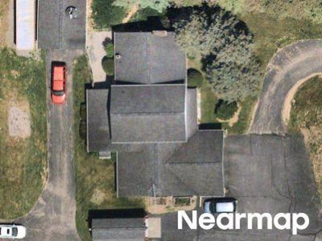 N Center Ave