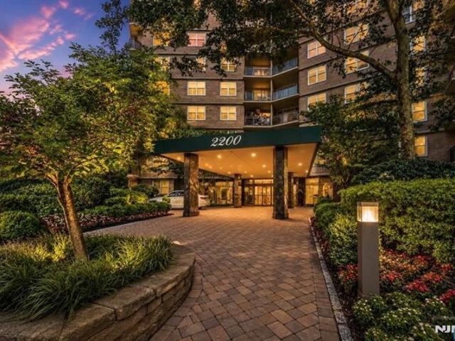 N Central Rd Apt W, Fort Lee, Property For Sale