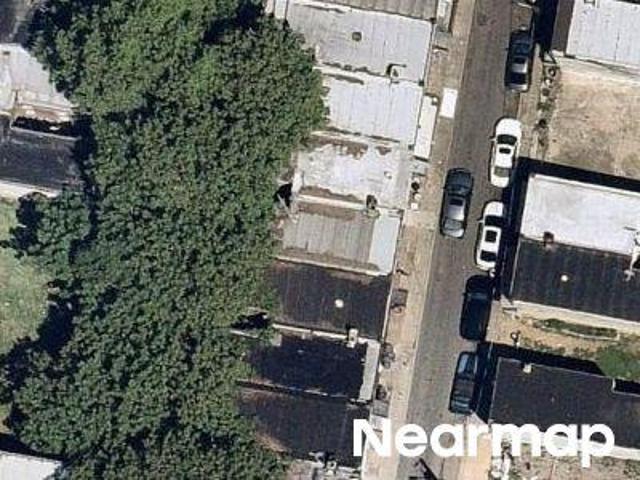 N Chadwick St