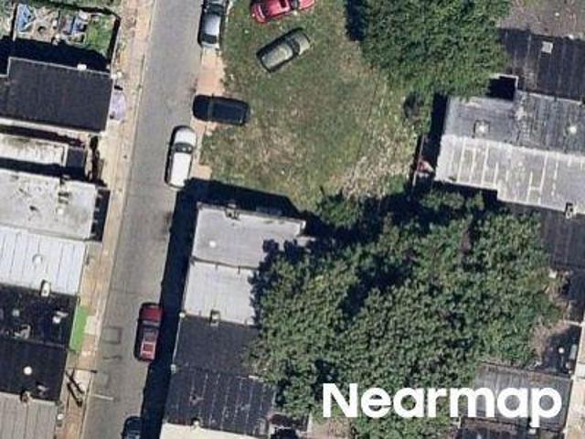 N Chadwick St