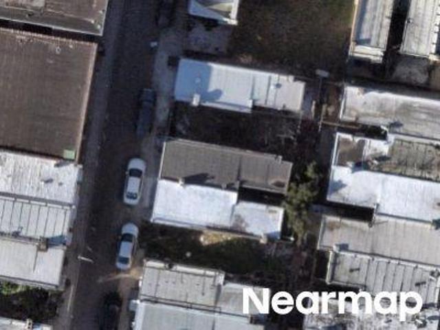 N Chadwick St