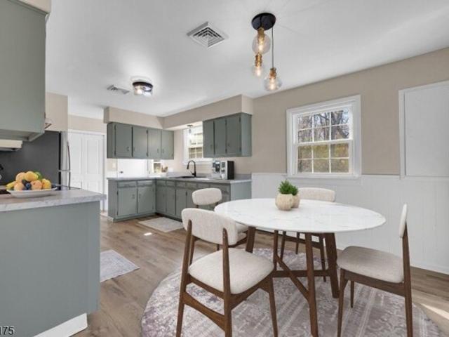 N Church Rd, Sparta, Home For Sale